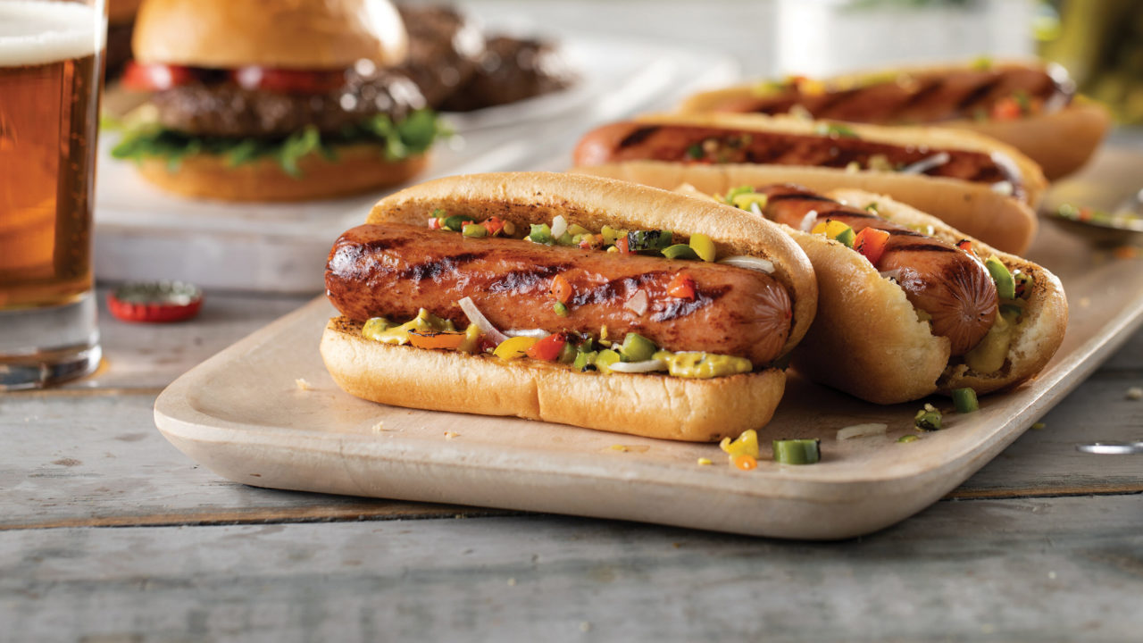 How to Host an Epic Tailgate with These Tailgating Essentials + Checklist